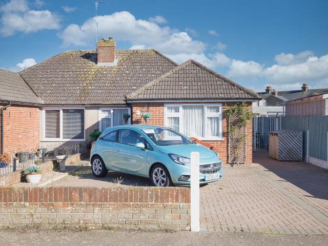 2 bedroom bungalow for sale