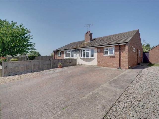 2 bedroom bungalow for sale