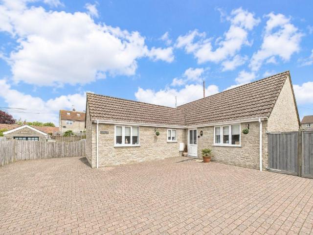 2 bedroom bungalow for sale