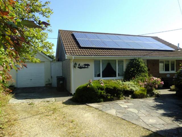 2 bedroom bungalow for sale