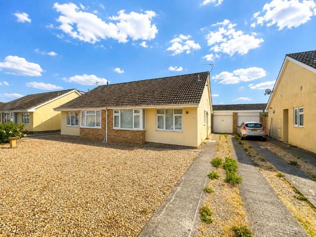 2 bedroom bungalow for sale