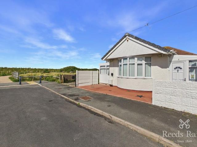 2 bedroom bungalow for sale