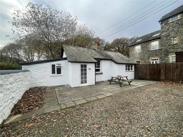 2 bedroom bungalow for sale