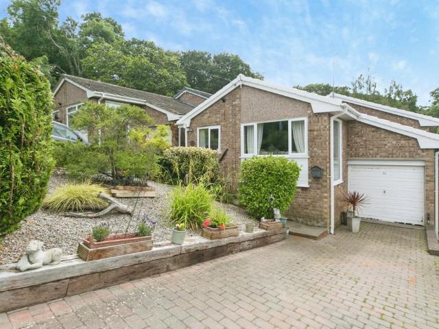 2 bedroom bungalow for sale