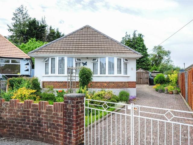 2 bedroom bungalow for sale