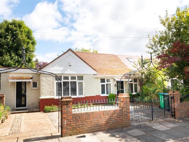 2 bedroom bungalow for sale