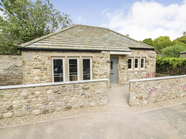2 bedroom bungalow for sale