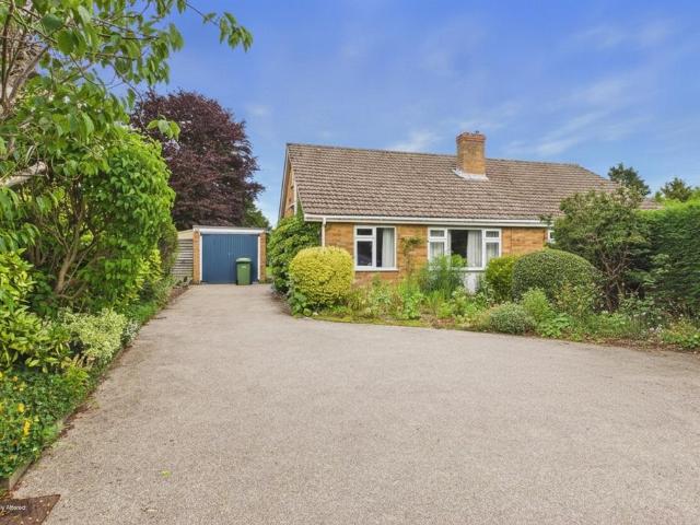 2 bedroom bungalow for sale