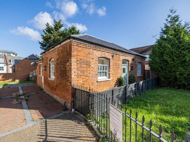 2 bedroom bungalow for sale