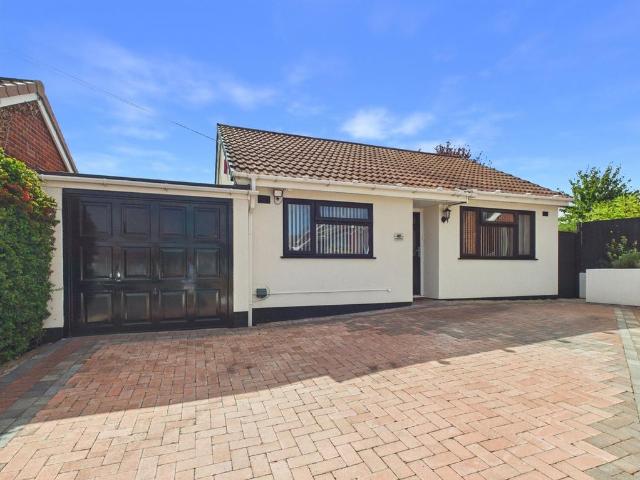 2 bedroom bungalow for sale