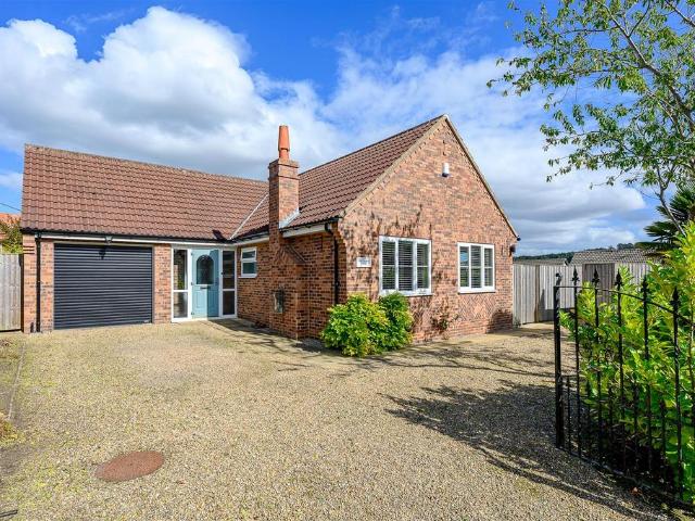 2 bedroom bungalow for sale