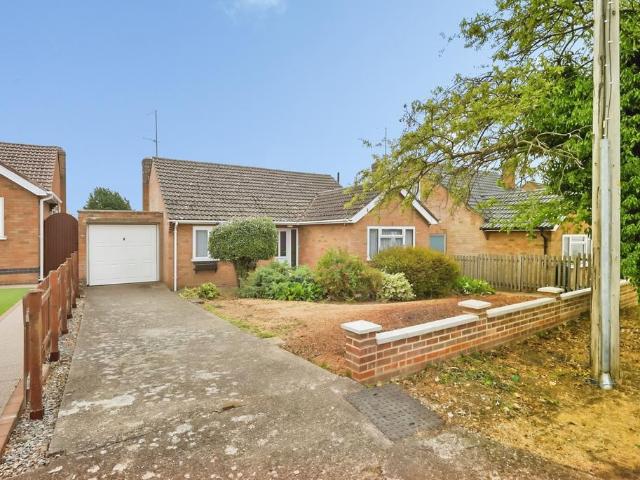 2 bedroom bungalow for sale