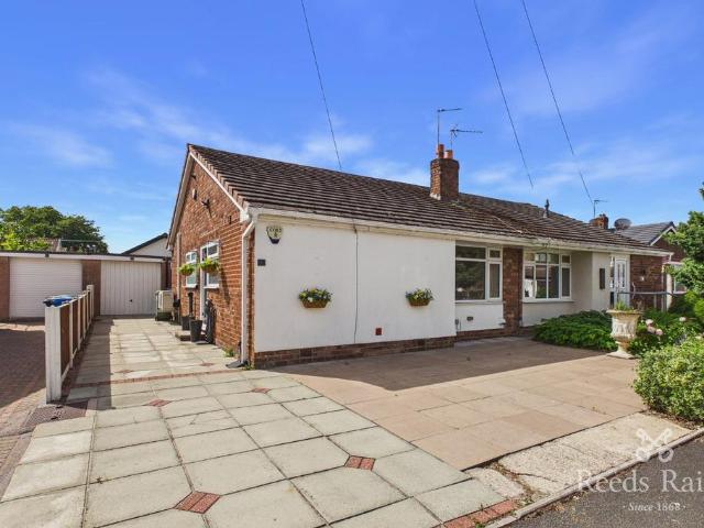 2 bedroom bungalow for sale