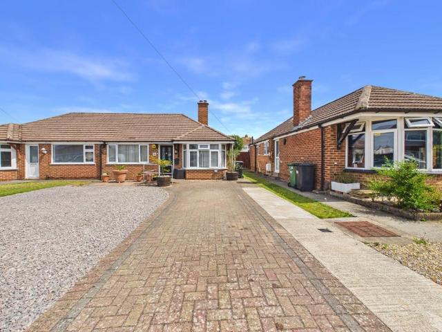 2 bedroom bungalow for sale