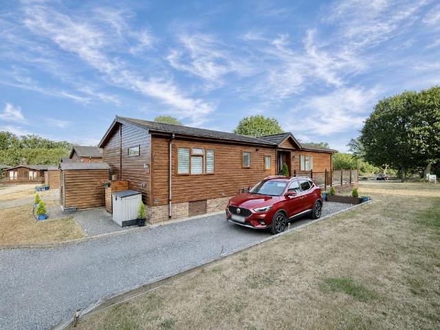 2 bedroom bungalow for sale