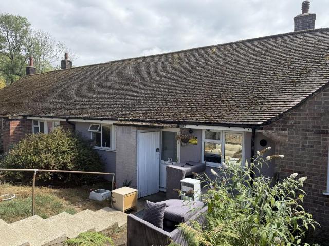 2 bedroom bungalow for sale