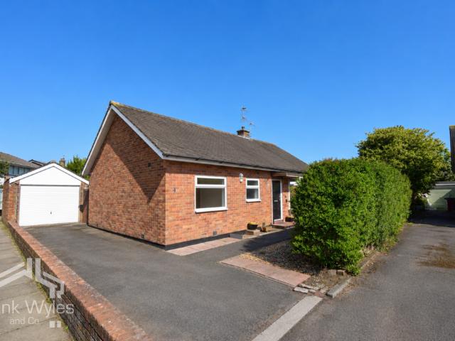 2 bedroom bungalow for sale