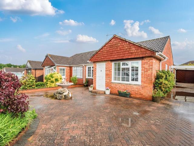 2 bedroom bungalow for sale