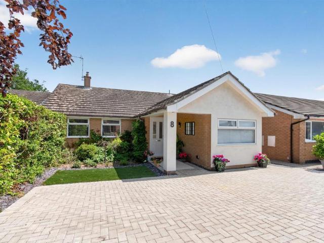 2 bedroom bungalow for sale