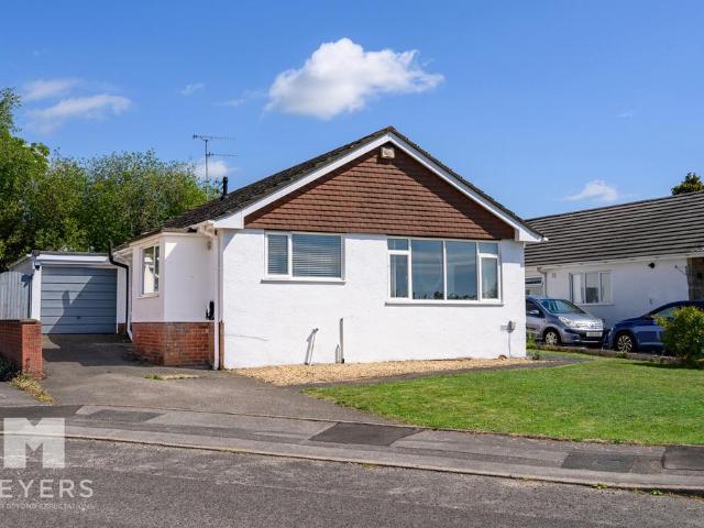 2 bedroom bungalow for sale