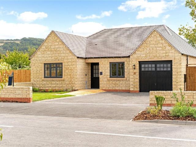 2 bedroom bungalow for sale