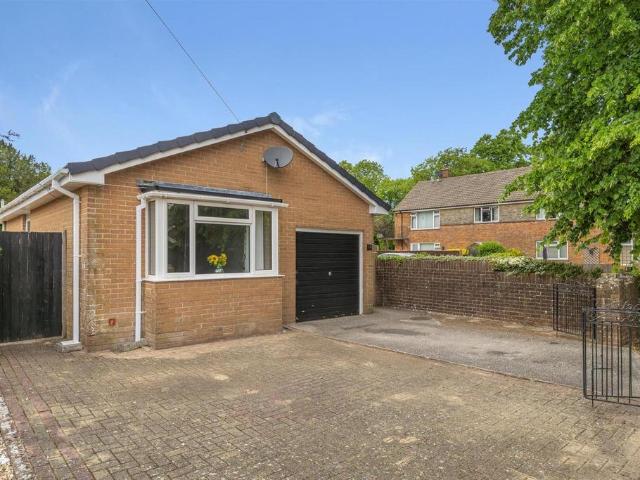 2 bedroom bungalow for sale