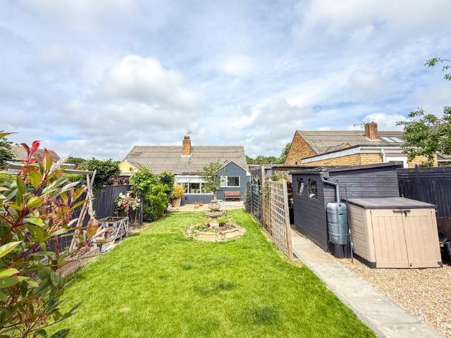 2 bedroom bungalow for sale