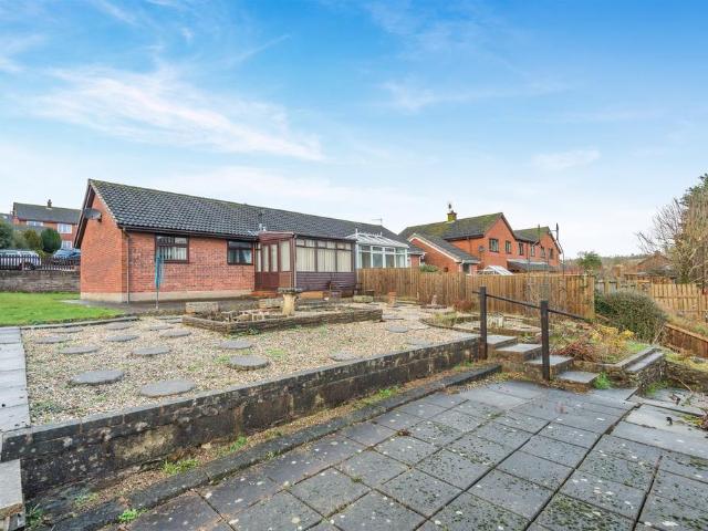 2 bedroom bungalow for sale