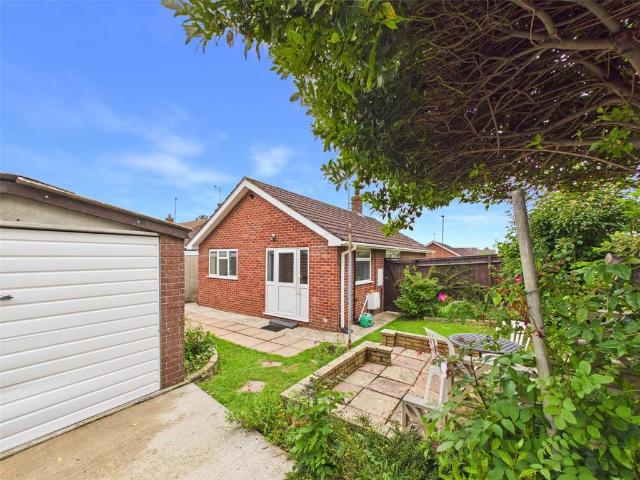 2 bedroom bungalow for sale