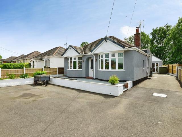 2 bedroom bungalow for sale