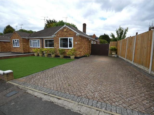 2 bedroom bungalow for sale