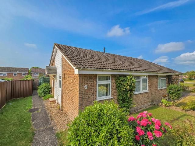 2 bedroom bungalow for sale