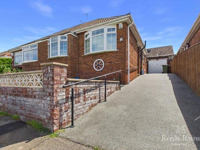 2 bedroom bungalow for sale