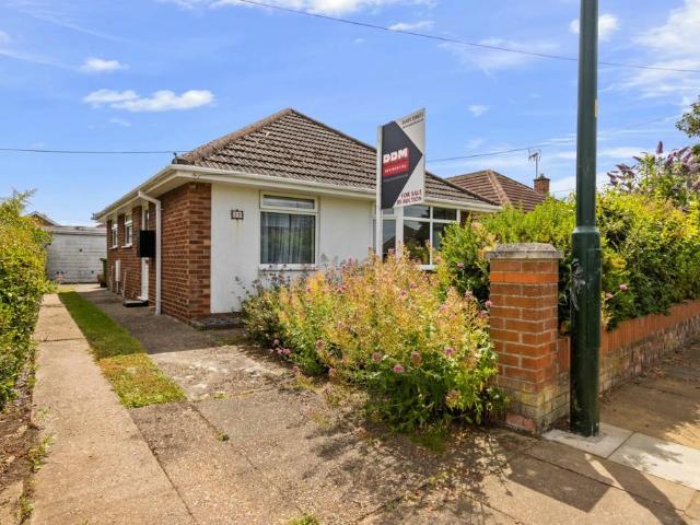2 bedroom bungalow for sale