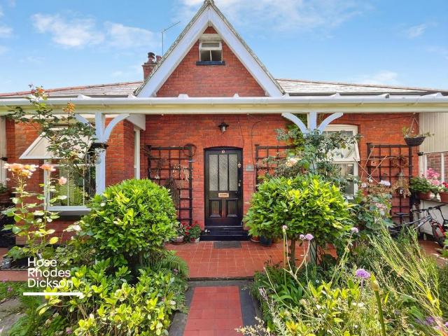 2 bedroom bungalow for sale