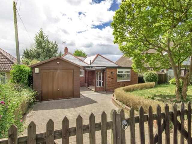 2 bedroom bungalow for sale