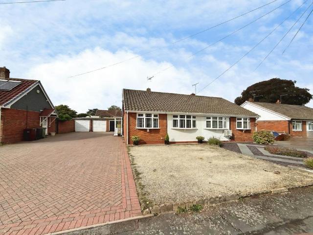 2 bedroom bungalow for sale