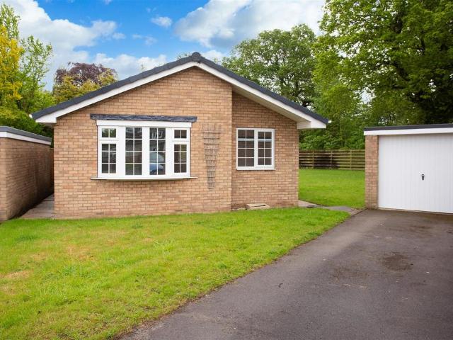 2 bedroom bungalow for sale