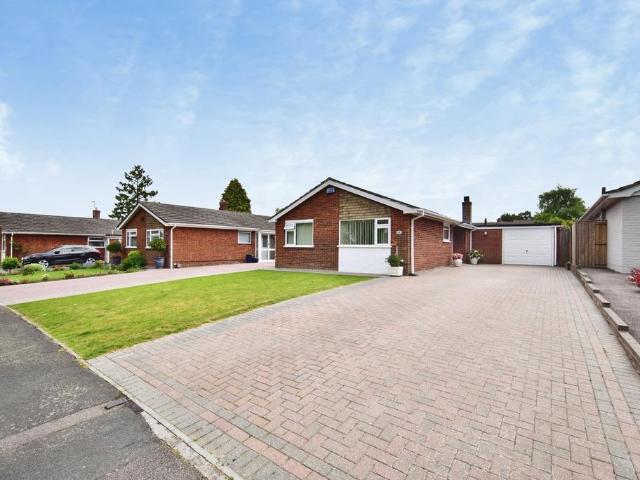 2 bedroom bungalow for sale