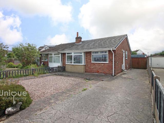 2 bedroom bungalow for sale