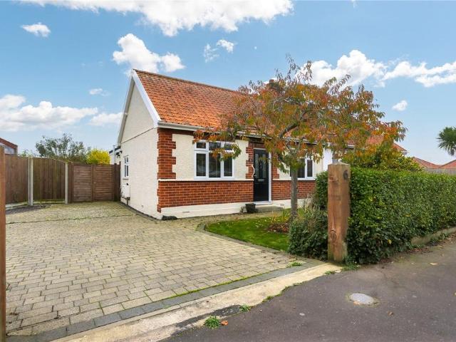 2 bedroom bungalow for sale