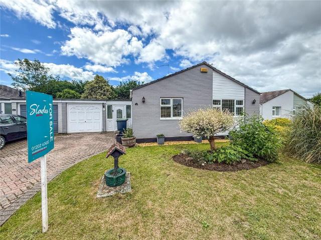 2 bedroom bungalow for sale