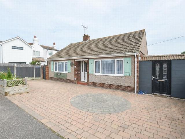 2 bedroom bungalow for sale