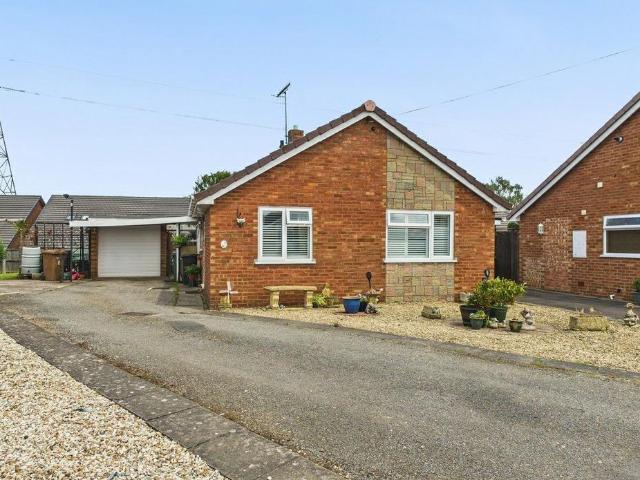 2 bedroom bungalow for sale