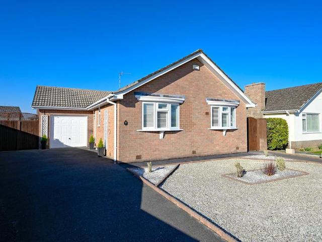2 bedroom bungalow for sale