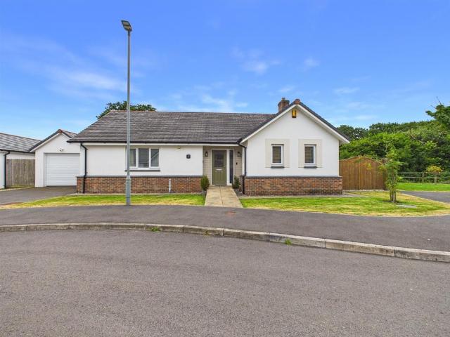 2 bedroom bungalow for sale
