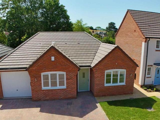 2 bedroom bungalow for sale