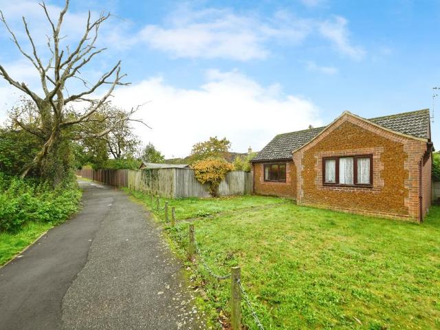 2 bedroom bungalow for sale