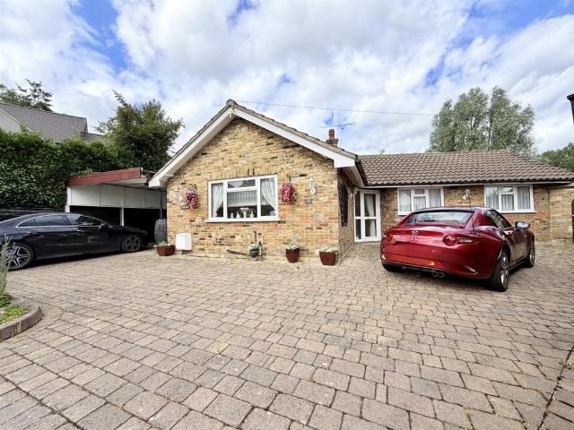 2 bedroom bungalow for sale
