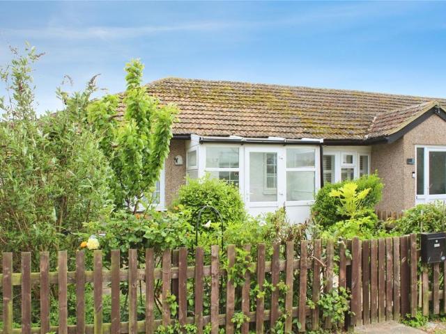 2 bedroom bungalow for sale